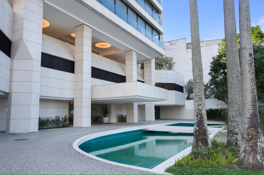 Cap Ferrat Ipanema - Condomínio de luxo Av. Vieira Souto RJ